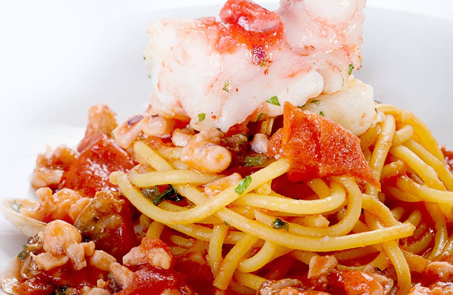 ESPAGHETTINI CON MARISCOS Y LANGOSTINOS